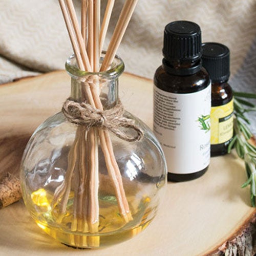 How to Make Your Own Scent Diffuser | DIY Aromatherapy