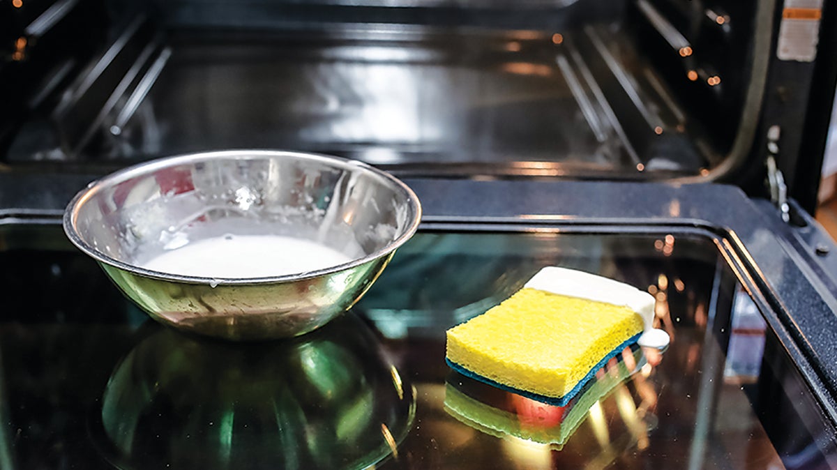 Nontoxic Oven Cleaner | DIY Natural Cleaning Products