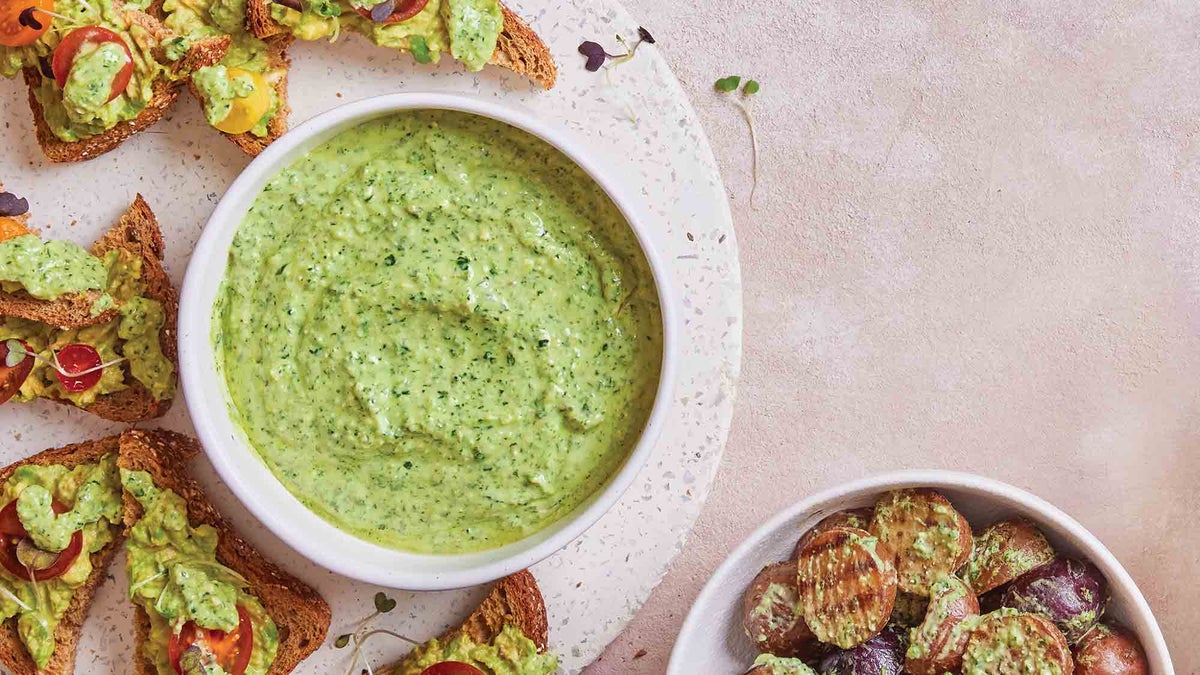 Peruvian Aji Verde Recipe | Green Dipping Sauce Recipe